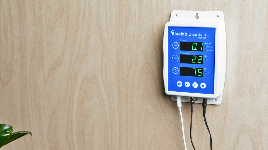 Bluelab Guardian Inline Monitor Wi‑Fi | pH EC Temp Tracker | Bluelab ...